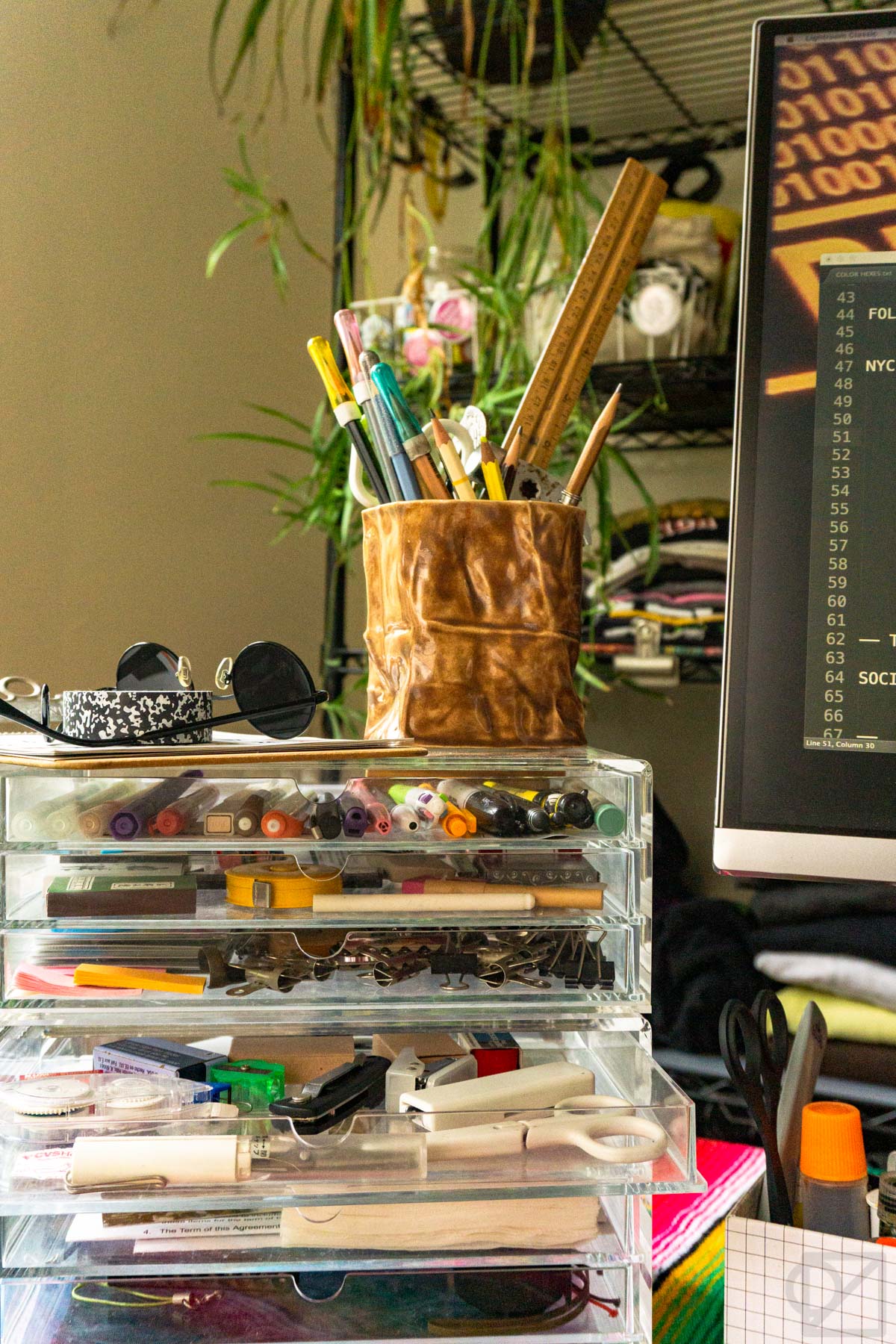 Better to jot this stuff down on paper: Monk's desk – Omoi Life Goods