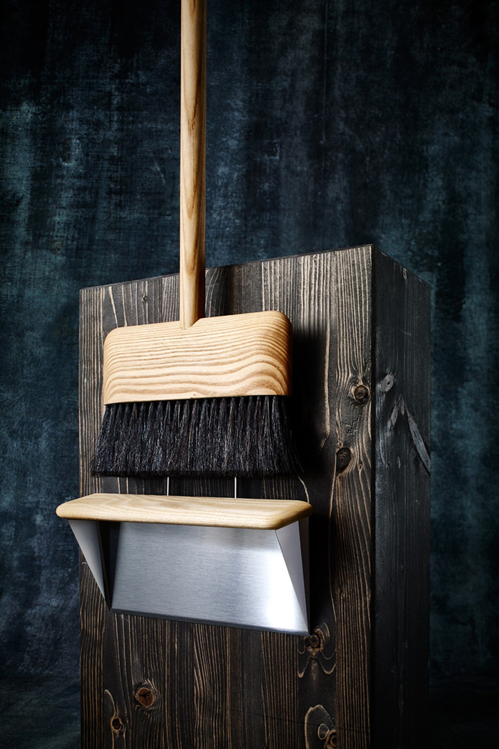 Redecker Float Broom with Wall Mount – Omoi Life Goods
